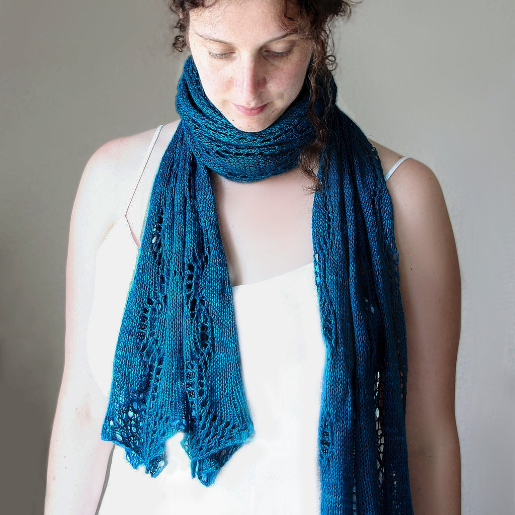 Ripplets – TUCH Strickanleitung – Eleganter Schal mit tragbarer Form